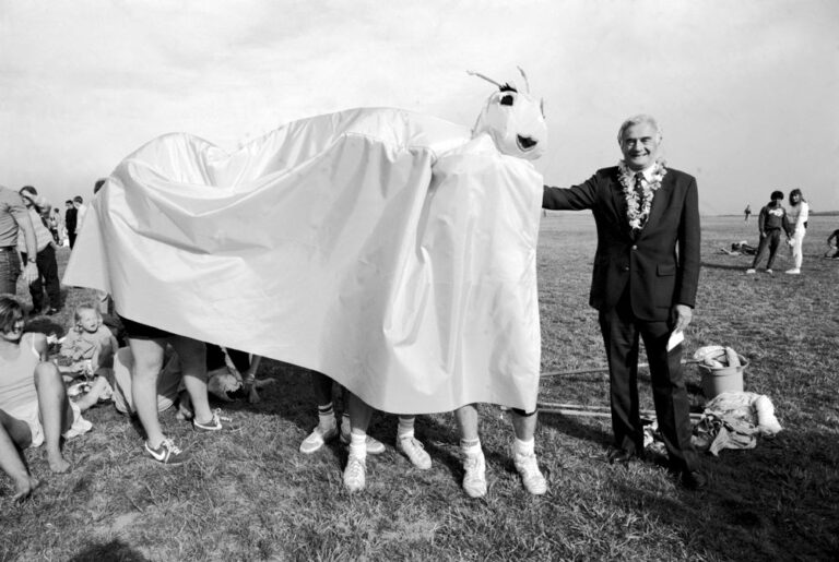 Our Mascot: Sammy the Banana Slug – UC Santa Cruz