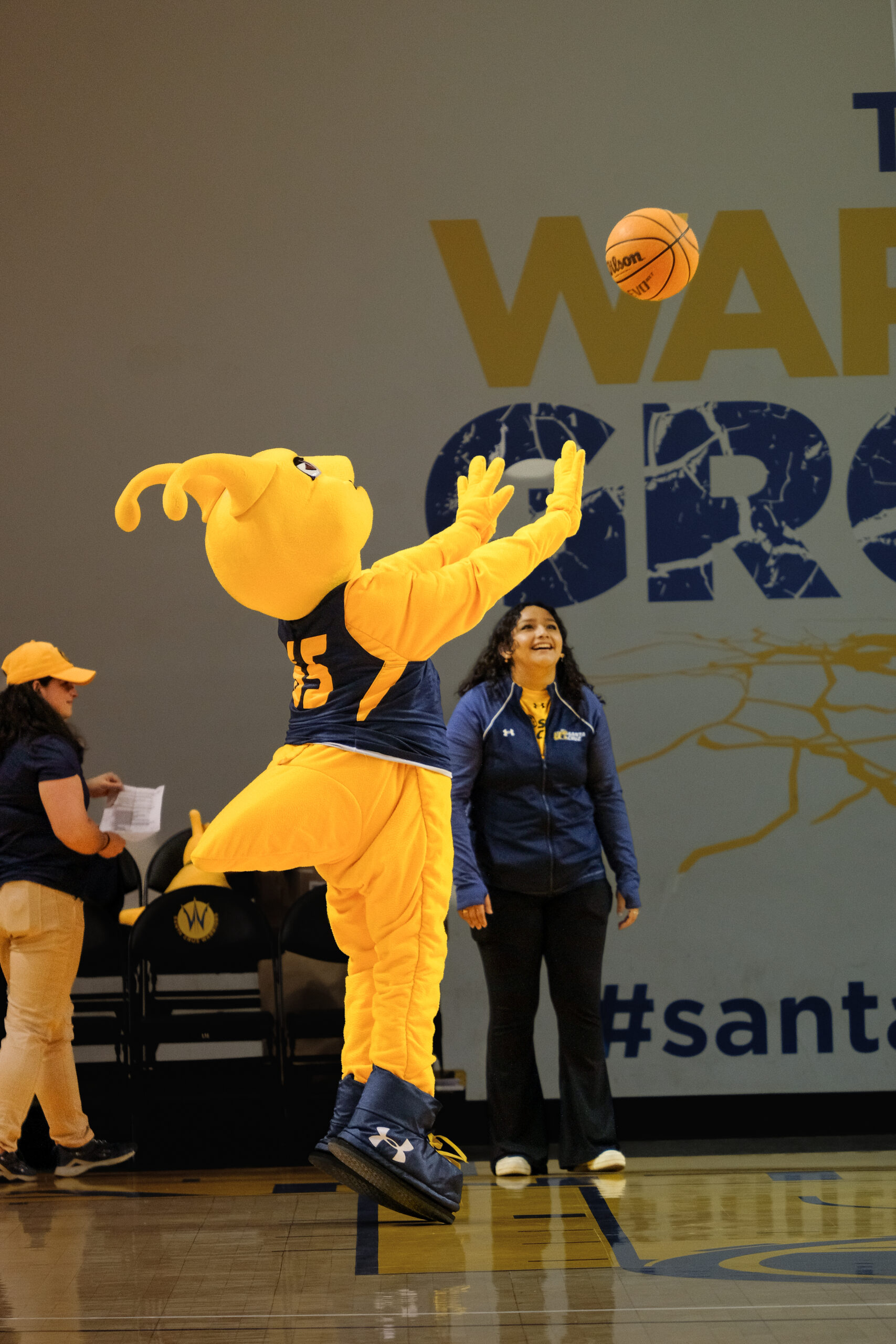 Our Mascot: Sammy the Banana Slug – UC Santa Cruz